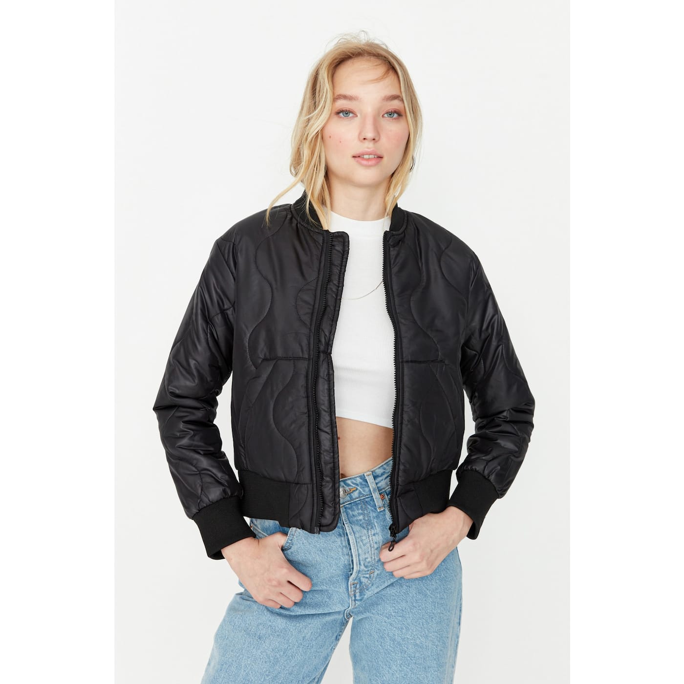 Geaca dama, Trendyol Bomber