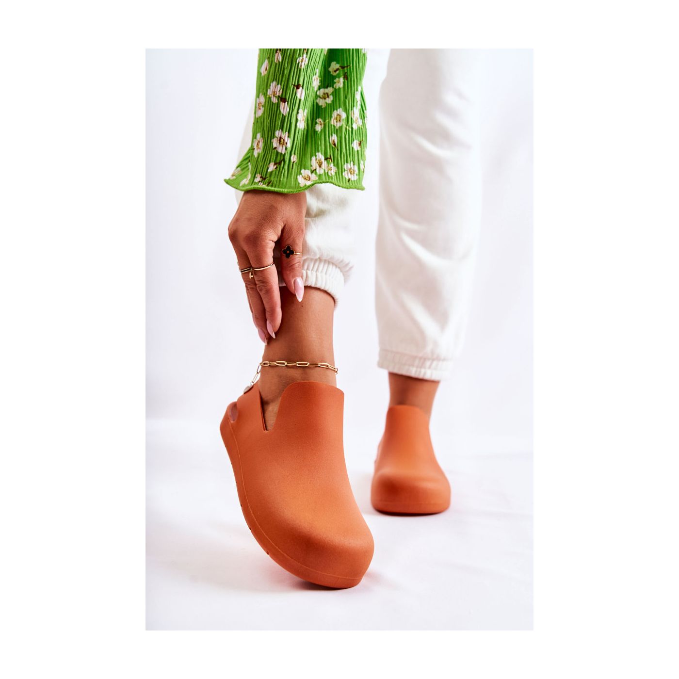 Fashionable rubber clogs orange Meriko
