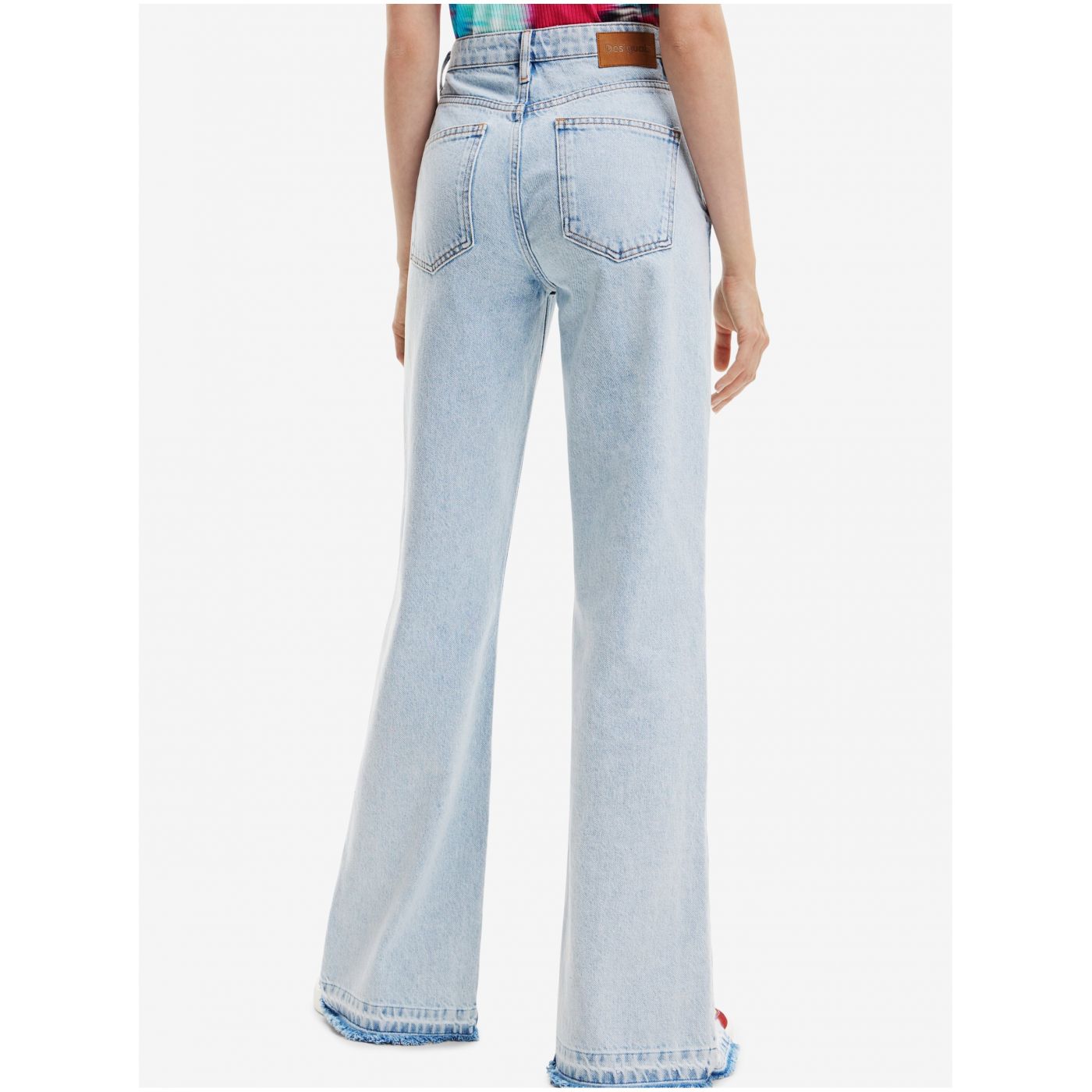 Blugi largi pentru femei albastru deschis Desigual Flores - Femei