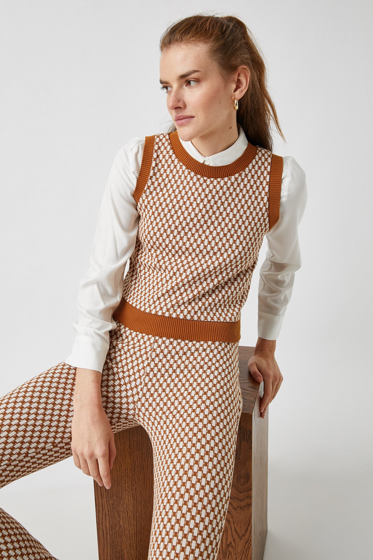 Koton femeii Brown pulover cu model