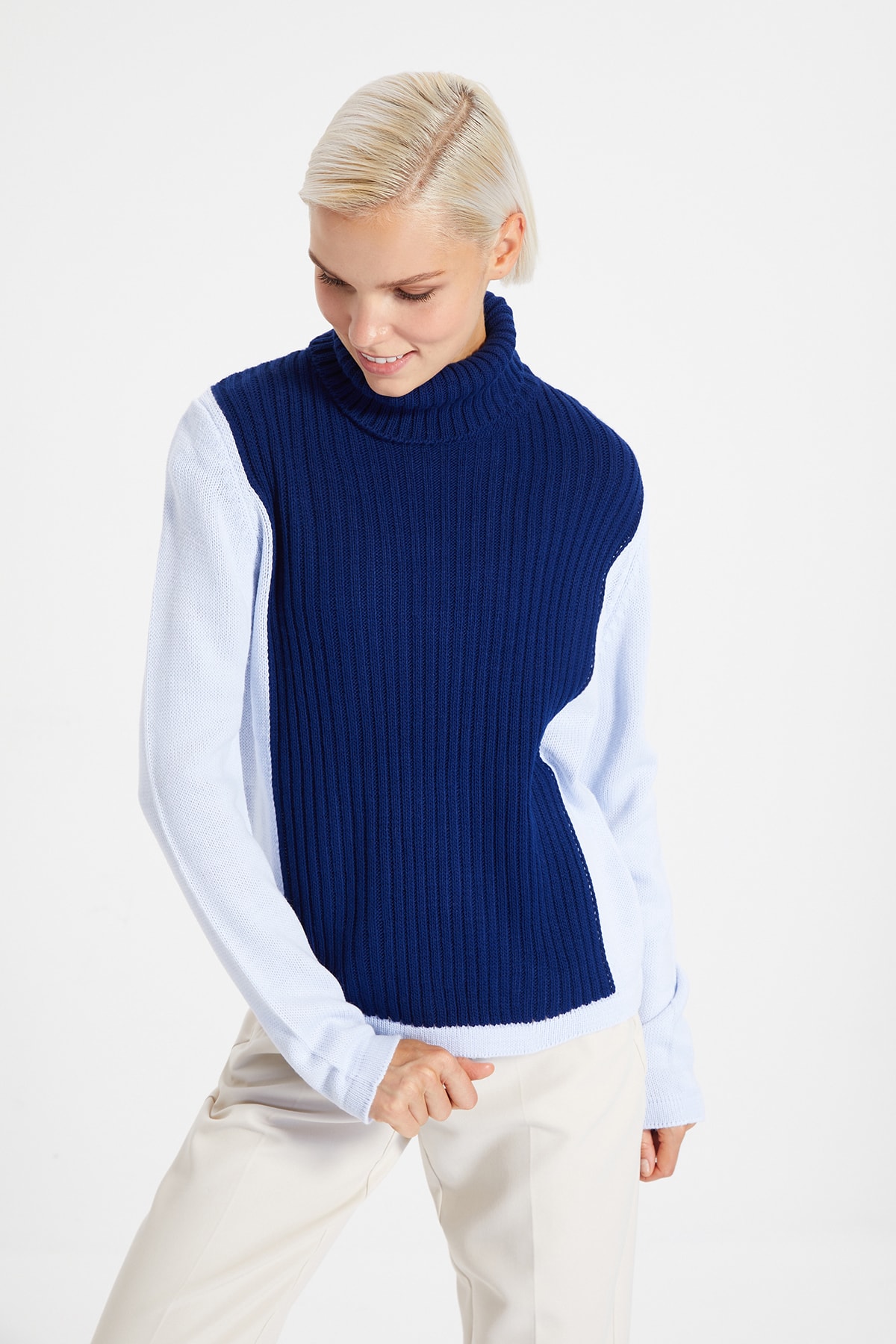 Trendyol Navy Blue Color Block Knitwear Pulover