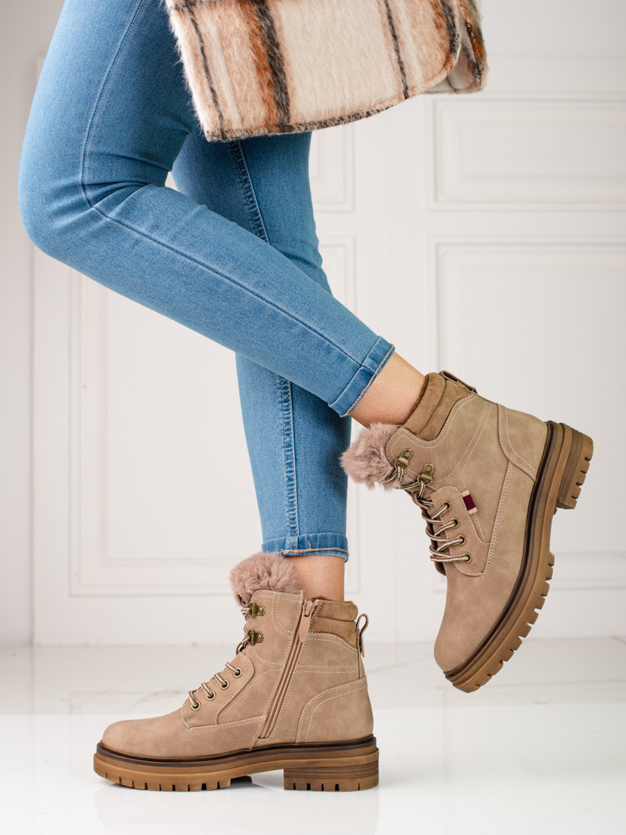 Beige women's trappers shelovet