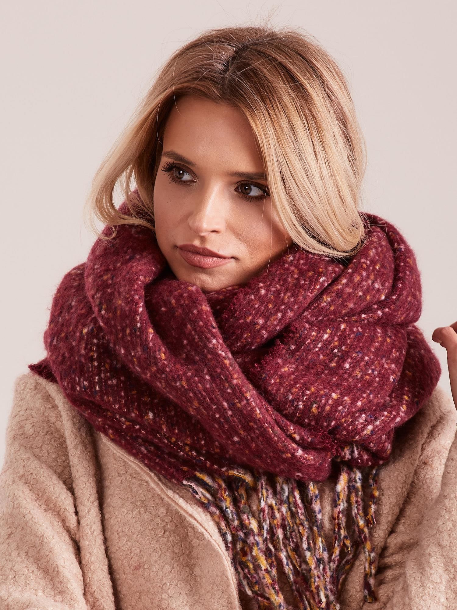 Women's maroon scarf with fringes
