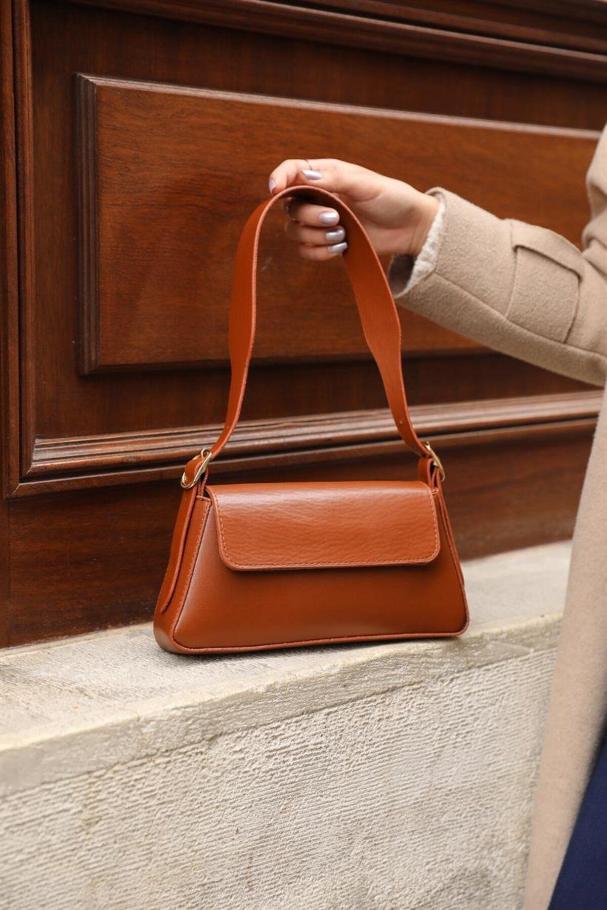 Madamra Tobacco Women's Plain Design Clamshell Tote Bag